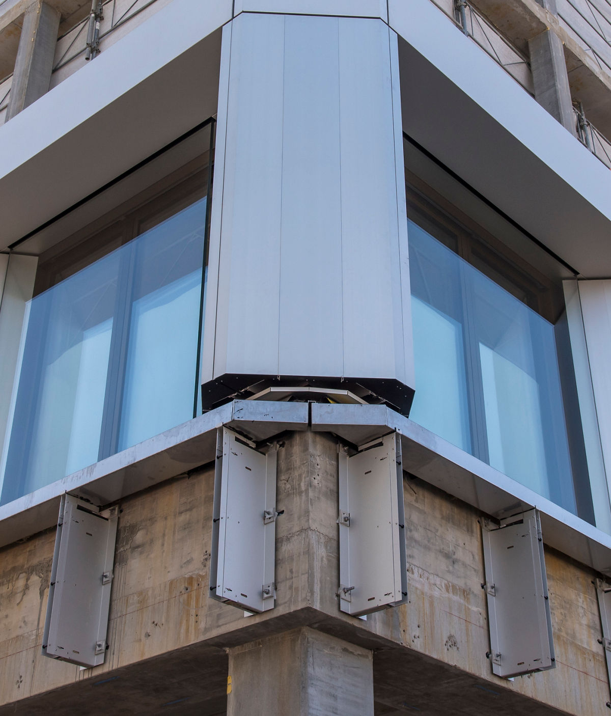 Manufacturing the facades | The Pictet Group