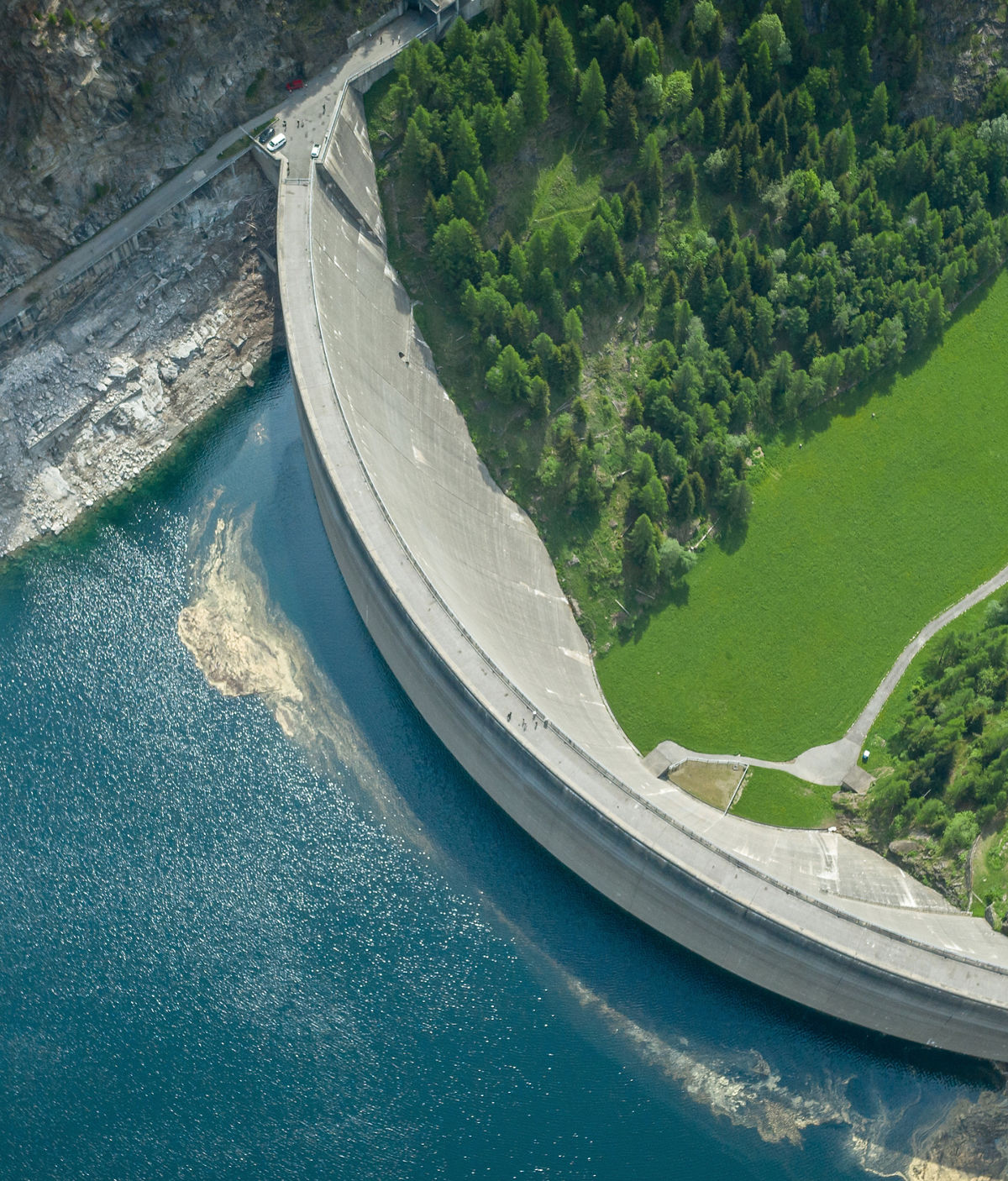 Tracking the energy transition | Pictet